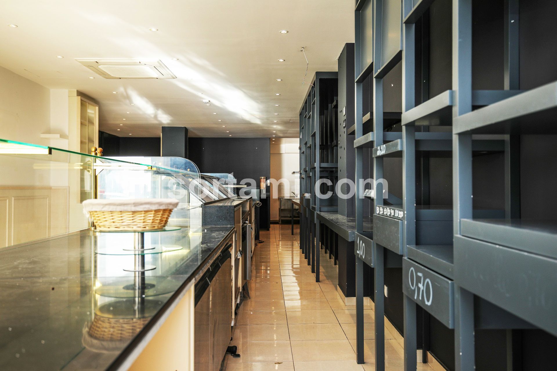 Shop, Faro, Quarteira / For Rent 5.000 - SORTAMI - Real Estate ...